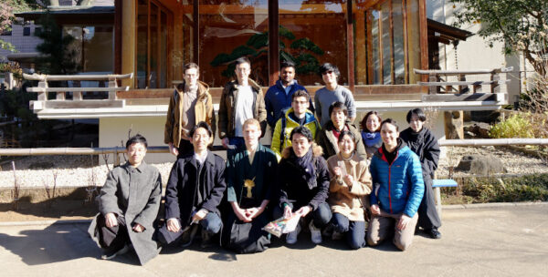 採用情報 お問い合わせ | FOVE Official website